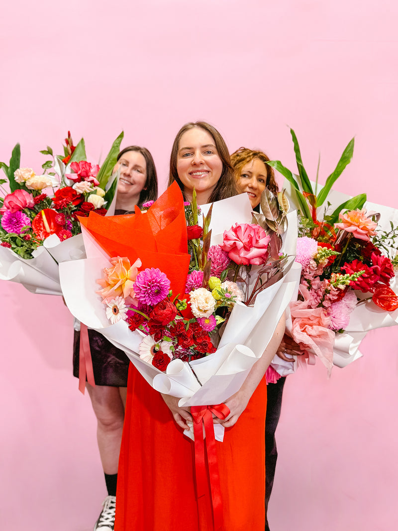 Florist Choice Bunch | Valentine's Day Flowers Delivered | Hello Blooms ...